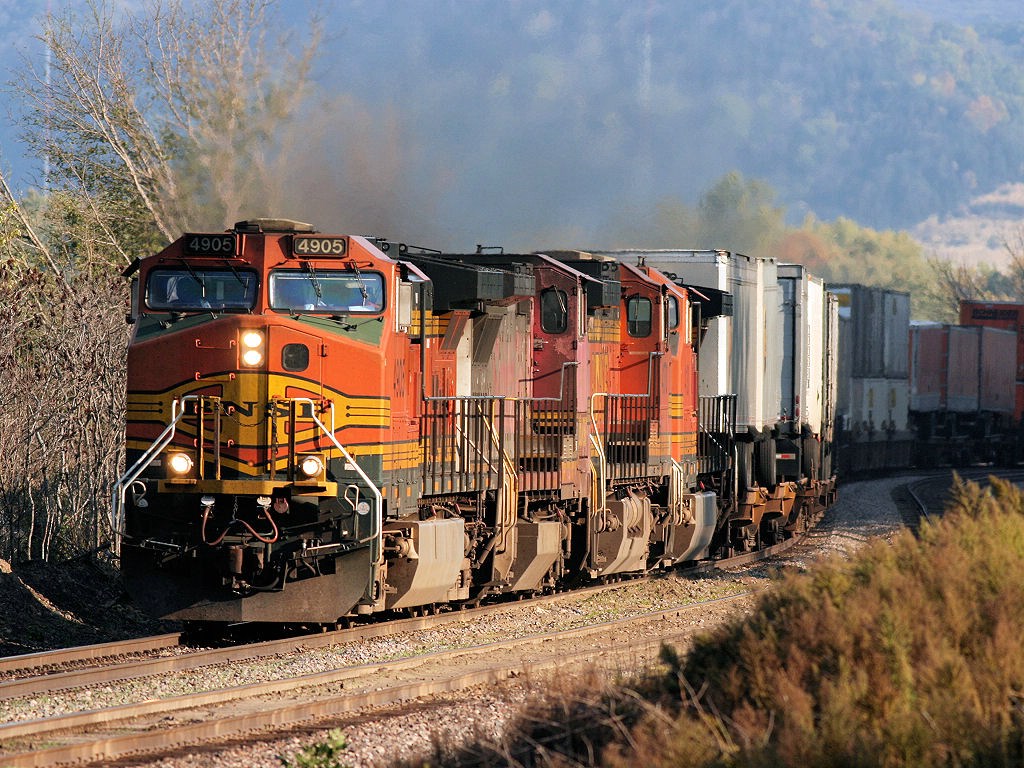 BNSF 4905